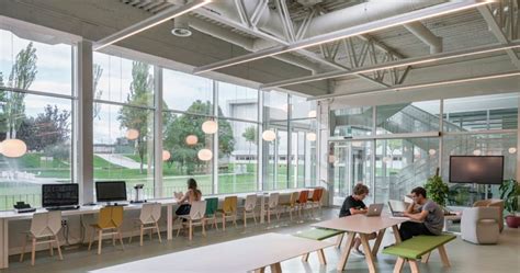 Creating Collaborative Spaces With Quality Office Furniture And Glass Partitions