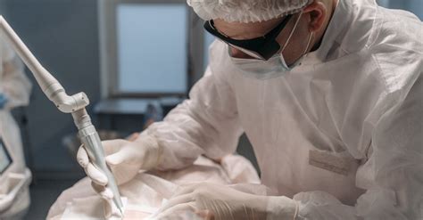 건강 관리 전문가 레이저 기술 레이져 수술 멸균 된 멸균 환경 무균 수술 병원 병원 장비 보호 복 수술 수술 가운 수술 도구 수술 마스크 수술 의사