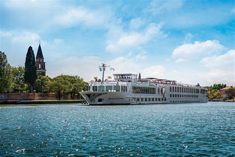 Uniworld Cancels 6 River Countess Sailings Following Venice Collision