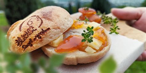 維源 你的營養小管家 【我們的初衷：讓營養補充，變得簡單又安心】 不難看到新聞中，總有長照悲歌不斷上演——照護費、營養品、尿布的費用，如一