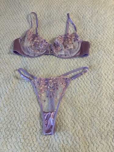 Vtg Beautiful Purple Satin Bra And Panties With Flowe Gem