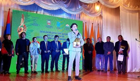 ”Оюухай 2022” наадмын тэргүүн шүлэг Есдүгээр сар