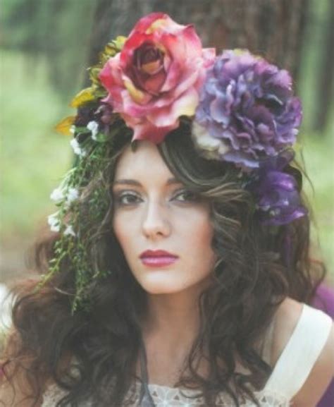 Top Ten Ways To Wear Flowers In Your Hair Rustic Wedding Chic