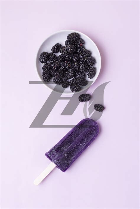 دانلود عکس بستنی چوبی با طعم شاه توت دانلود رایگان فایل لایه باز، Psd، وکتور، لوگو و موکاپ