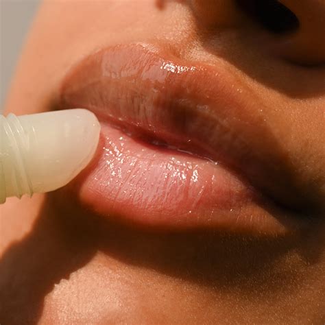 Raspberry Kiwi Splash Super Balm Moisturizing Lip Butter By Eos