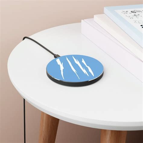 Effete Feline Claw Marks Scratch Wireless Charger
