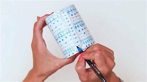 آموزش مرحله به مرحله نقاشی روی ماگ با ماژیک