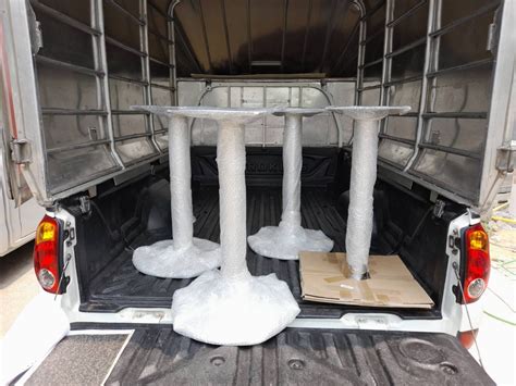 ขาโต๊ะสแตนเลส สีเงิน ฐานกลม 45 ซม เสา 3 แป้นบน 30×30 ซม สูง 72 ซม ราคา 1 850 บาท สต็อกพร้อม