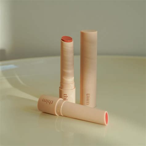 러비뷰티 • 박은비 내일 오픈하는 띰뷰티 제품 중 제가 가장 애정하는 립밤 3종 프리뷰 갑니다 🤩 1 자극없는 플럼핑 효과로 입술 볼륨 생성 2 수채화 물먹 컬러 3