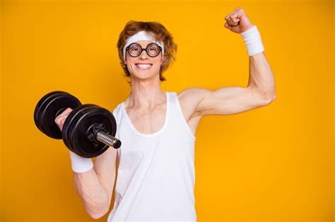 Premium Photo Closeup Portrait Of Ginger Guy Sportsman Lifting