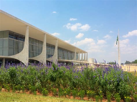 Visita Ao Palácio Do Planalto E Outros Monumentos De Brasília