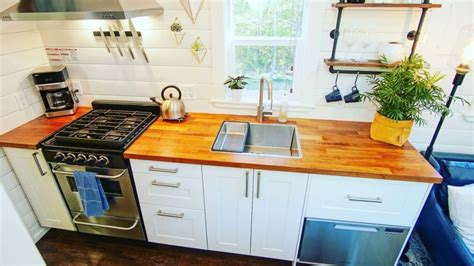 Itsy Bitsy Tiny House Is Anything But Absolutely Perfect Autoevolution