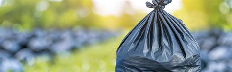 폐기물 관리와 환경 보호를 나타내는 검은색 쓰레기 봉투 더미 쓰레기 환경 플라스틱 배경 일러스트 및 사진 무료 다운로드 Pngtree