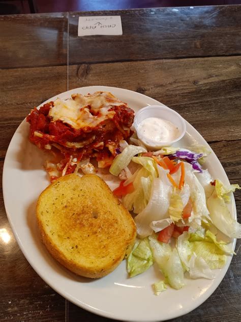 The Hungry Bunch Cafe N St St East Haskell TX USA