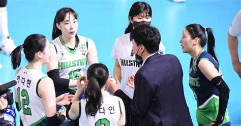 몬타뇨에 웃고 울은 현대건설 시즌 첫 4연패1위 탈환 실패