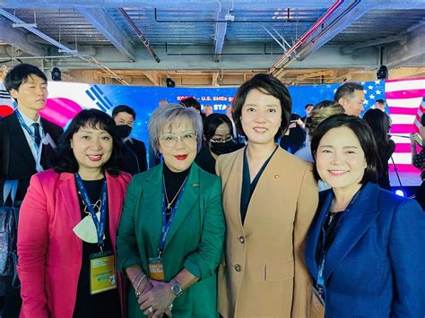 뉴욕 Pier 17에서 중소벤처기업부 주최 창업진흥원 한국벤처투자 주관 으로 열린 한 미 스타트업 서밋 행사