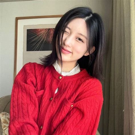 Pin By 올리 On Ive Instagram Update Royal Girls Celebs