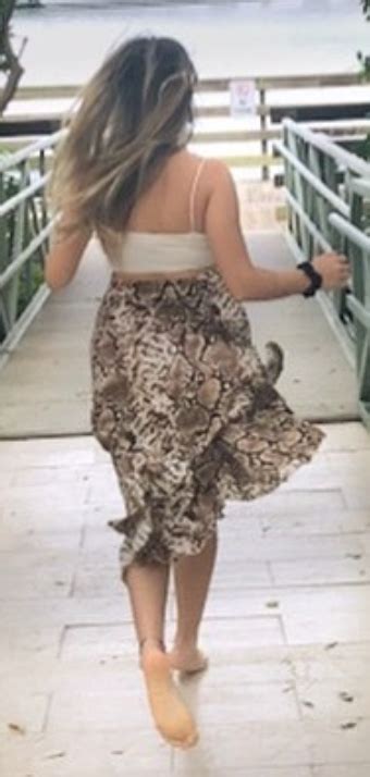 Emily Austin Feet 39 Photos