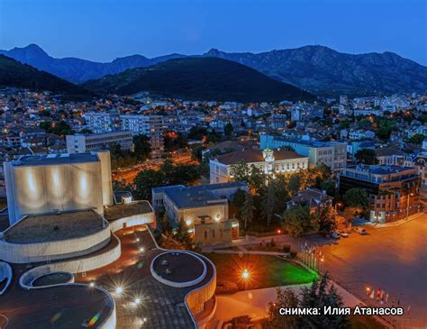Мед от пчеличките за теб Матча лате 💚 Страхотен заместител на следобедното кафе Необходими