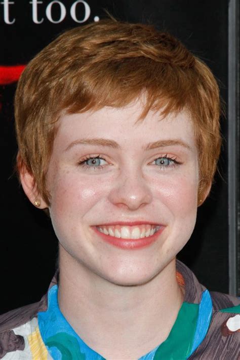 Sophia Lillis Straight Ginger Pixie Cut Hairstyle Steal Her Style