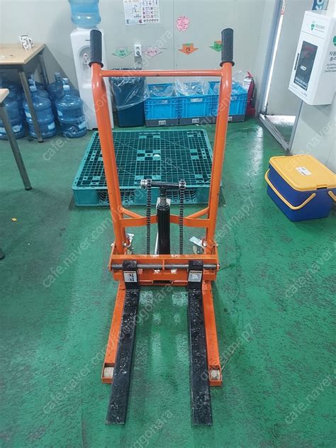 소형 유압리프트 수동지게차 핸드카 스태커 산업자재 중고나라