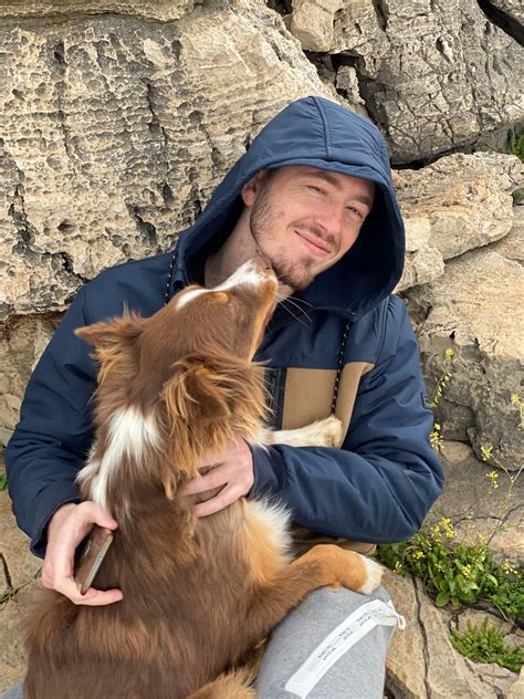 4 Creative Ways To Avoid Boring Small Talk While Traveling