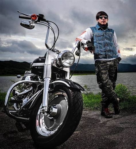 หนุ่มลูกครึ่งทายาทสิงห์ “พาย สุนิษฐ์ ภิรมย์ภักดี สกอต” ช่วงนี้กำลังอินรถบิ๊กไบค์คลาสสิกหนักมาก