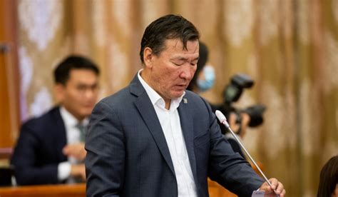 С Ганбаатар Хандивын тоглолтууд бол улстөрчид ЭМД ын сангаас хулгай