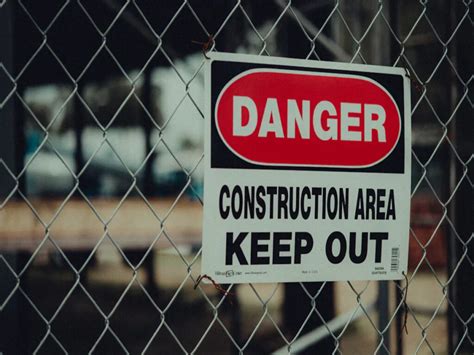 Why Construction Site Needs Safety Signs To Combat Fatal Four