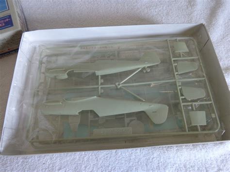 Arii Aircraft Model Kit Messerschmitt Bf109g 1 48 Open Box 2 Parts