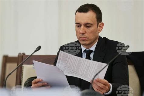 Кметът на София Васил Терзиев беше на изслушване в комисията за протеста срещу Българския