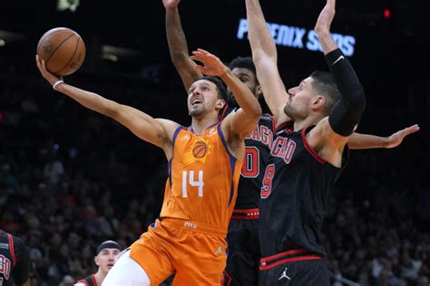 Devin Booker scores 51 points in 3 quarters, Suns rout Bulls - WagerWeb ...
