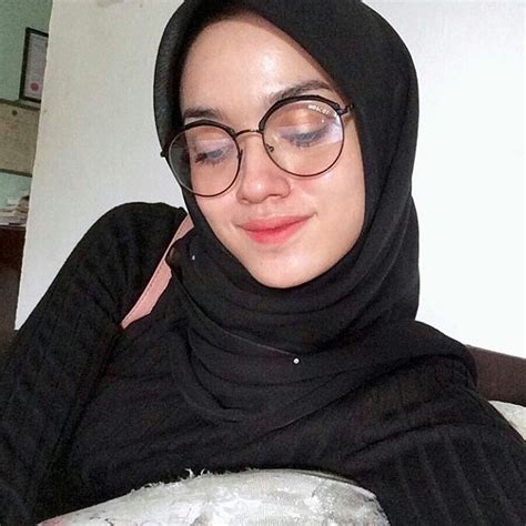 Gadis Desa Cantik Berhijab Menarik Hati Hijaber Insta