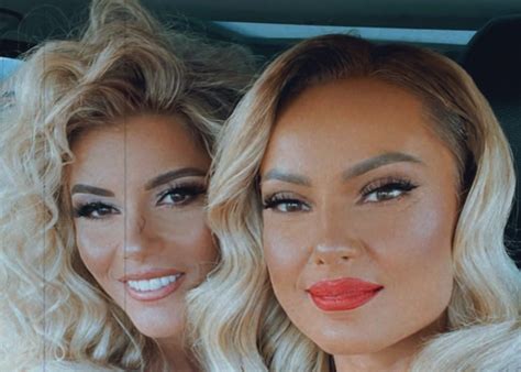 Lulja Publikon Foto Me Motrën Kështu E Quan Atë Ora Info