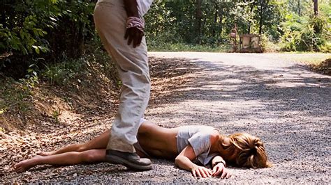 길에 쓰러진 젊은 여자를 집에 데려오면 생기는 일 영화리뷰 결말포함 Youtube