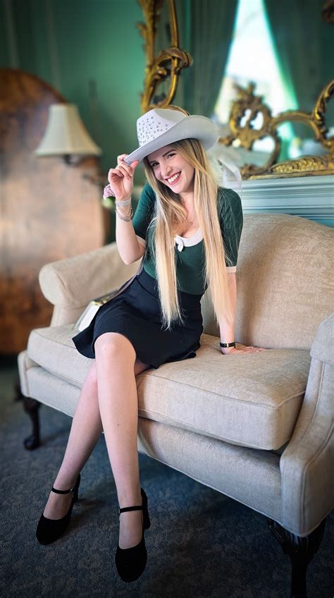 Robin Hetchler Robin Hetchler Added A New Photo — With