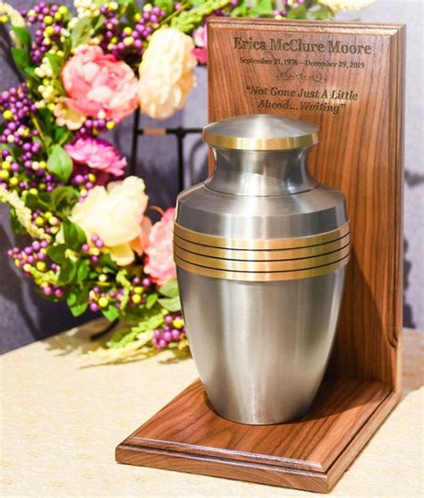 Memorial Urn Display Artofit
