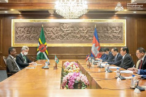 «កម្ពុជា និងដូមីនីក ប្តេជ្ញារិះរកកិច្ចសហប្រតិបត្តិការទ្វេភាគី សារព័ត៌មាន នគរវត្ត