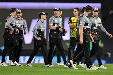 New Zealand Stun Champions Australia In Super 12 Opener Pakistan Today