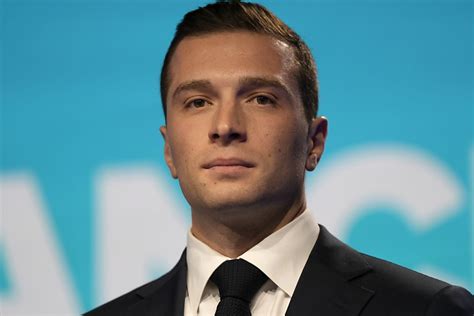 Lextrême Droite Fait Imploser La Droite Française