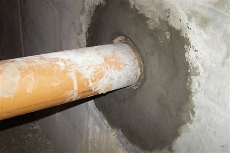 Типичные ошибки при устройстве прохода труб через стены и фундаменты загородных домов Андрей