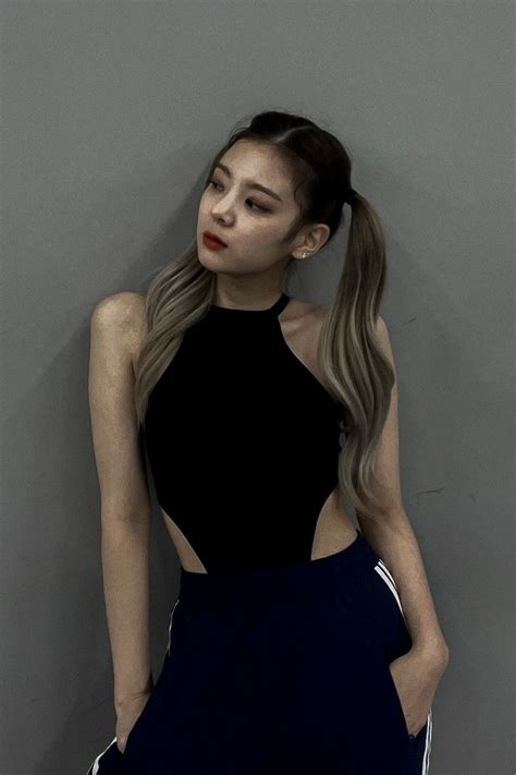 Itzy Lia Babe Black Dress Fashion Dresses