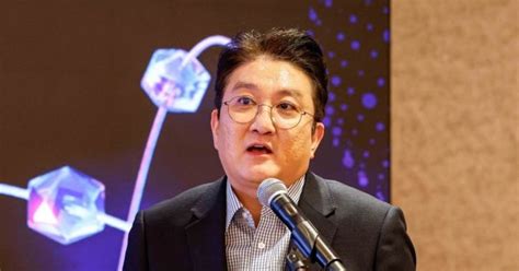 2025 미래기업포럼 양자 컴퓨터 상용화 기대↑금융·보건·운송 등 산업 바꿀 것