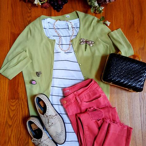 Spring Basic Tee Styling One Tee 3 Ways Spring Basic Tee Styling One Tee 3 Ways