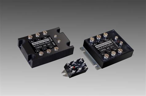 HINDUSTAN ELECTRONICS Three Phase Solid State Relay DC To AC At 600 Piece In Pune