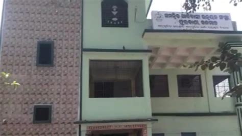 Itda Asst Exec Engineer Found Hanging In Official Quarters In Phulbani