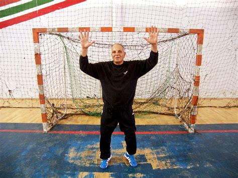 La Reprise Avec Club Des Anciens Du Stade Tunisien Handball Salah Sassi