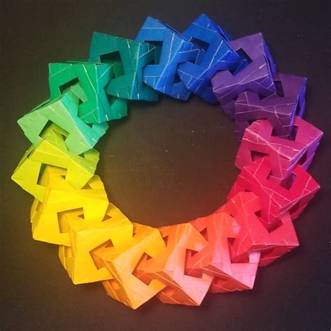 16 Interlocking Cubes Made Up Of 192 Identical Pieces No Cutting Glue