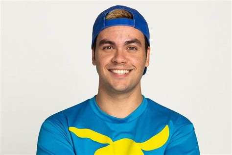 Por Baixa Audiência Sbt Muda Luccas Neto Para Horário Ingrato Aos Sábados Notícias Tv