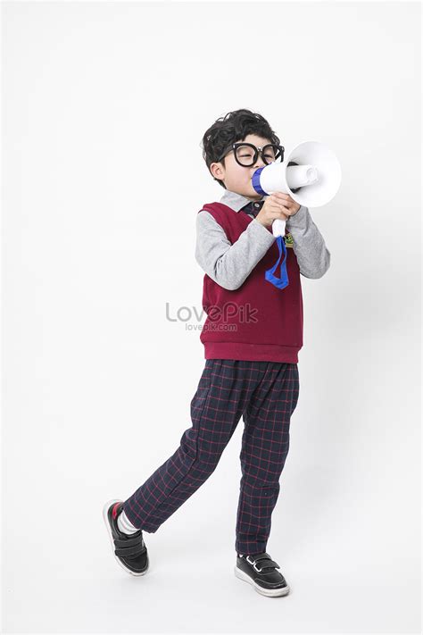 큰 소리로 외치는 꼬마 사진 무료 다운로드 Lovepik